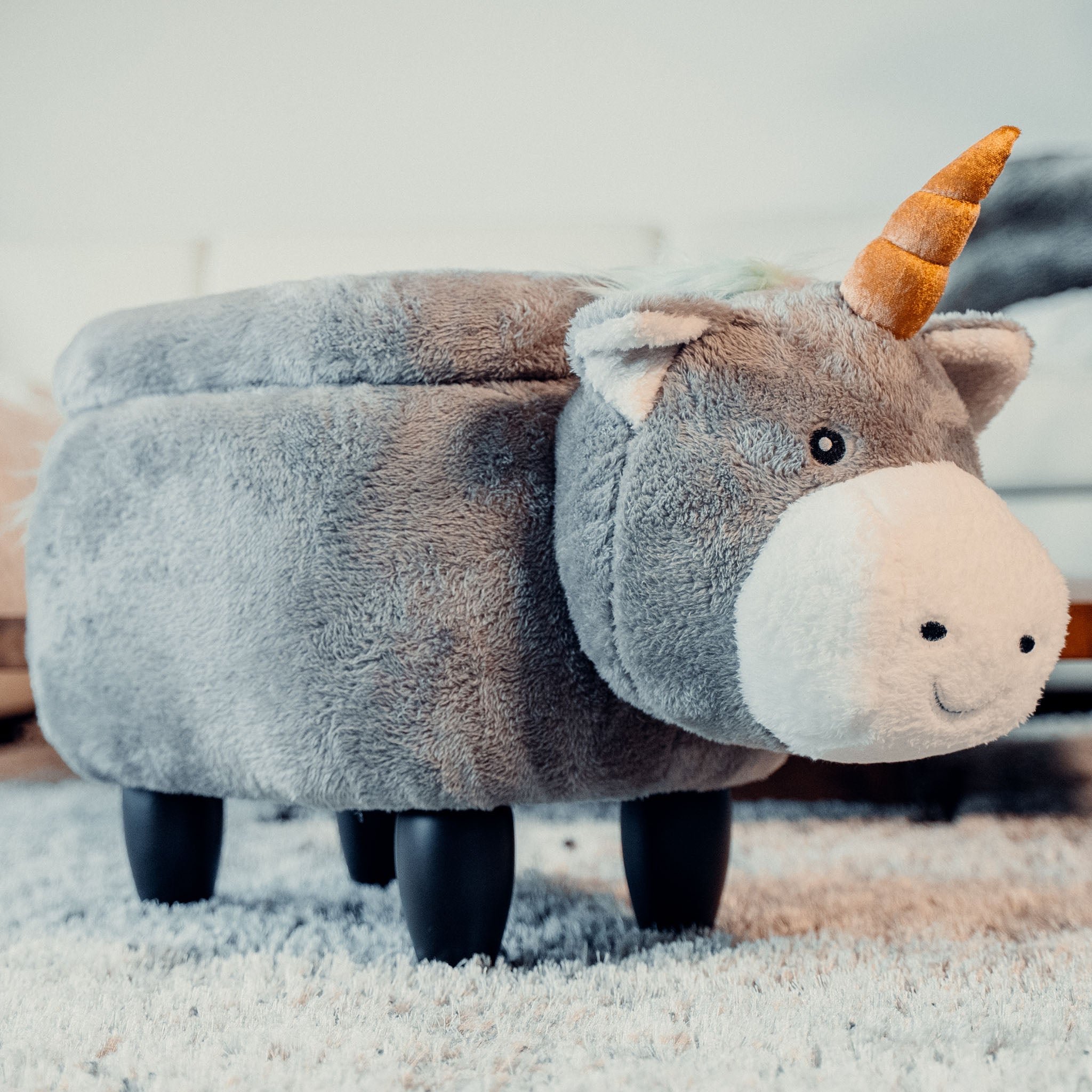 Einhorn-Sitzhocker mit Fach für Kinder - Bequem & platzsparend